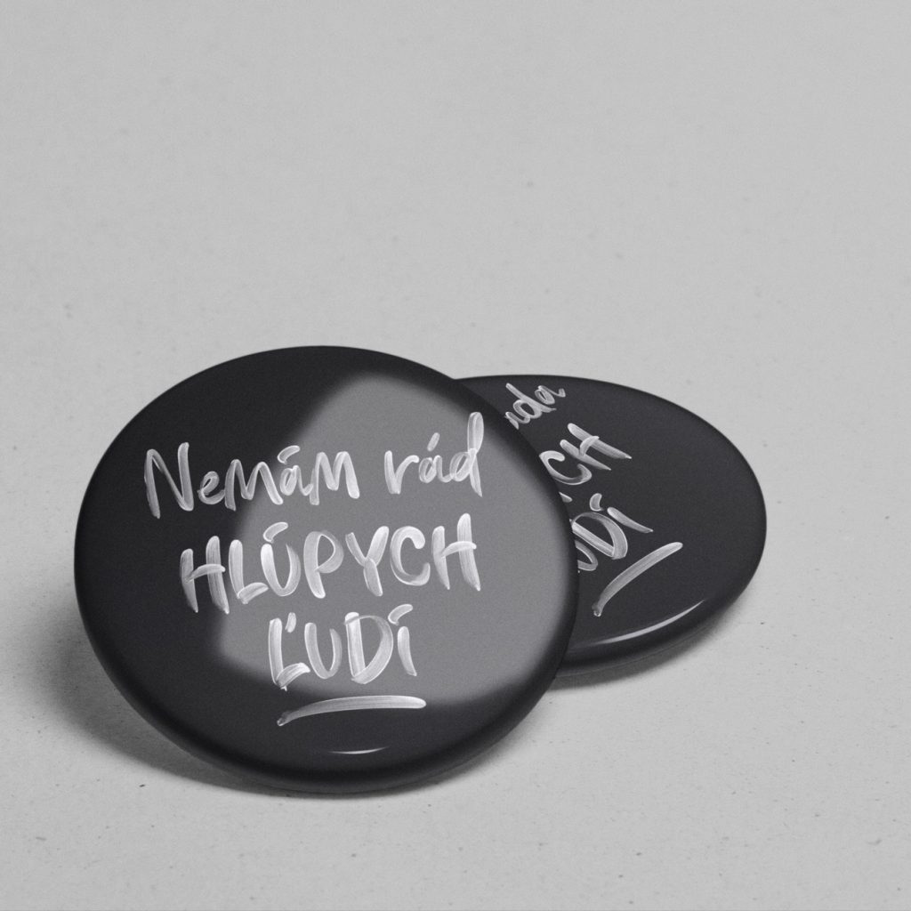 Odznak Nemám rád hlúpych ľudí - Kura Harabura